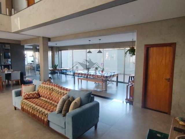 Casa a venda no Condomínio Moinho Vermelho