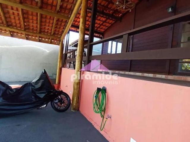 Casa à venda, no condomínio Morada da Serra Urbanova, São José dos Campos, SP