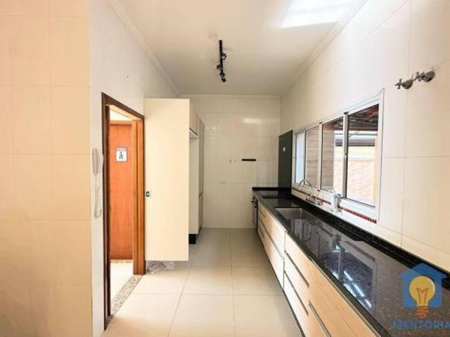 Casa a venda no condomínio Moradas da Granja