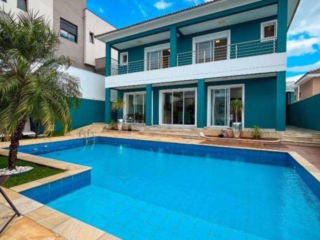 Casa à venda no Condomínio New Ville