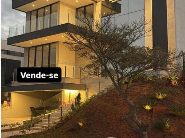 Casa a venda no condomínio no Alphaville