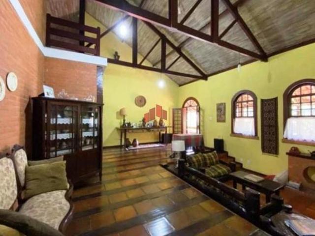 CASA A VENDA NO CONDOMINIO NOSSA FAZENDA EM ESMERALDAS