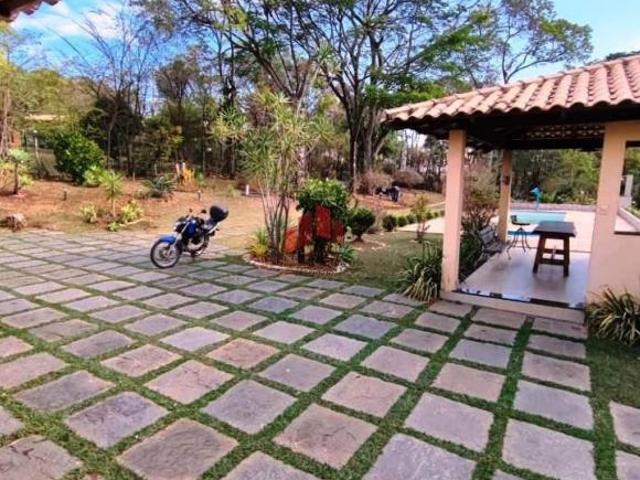CASA A VENDA NO CONDOMINIO NOSSA FAZENDA EM ESMERALDAS