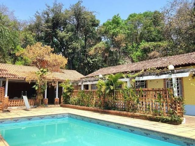 Casa à venda no COndomínio Nossa Fazenda em Esmeraldas MG