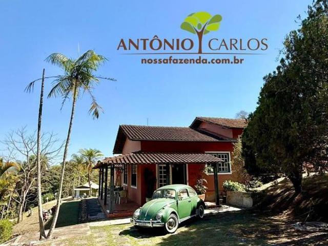 Casa à venda no Condomínio Nossa Fazenda em Esmeraldas MG