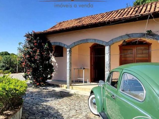 Casa à venda no Condomínio Nossa Fazenda em Esmeraldas MG