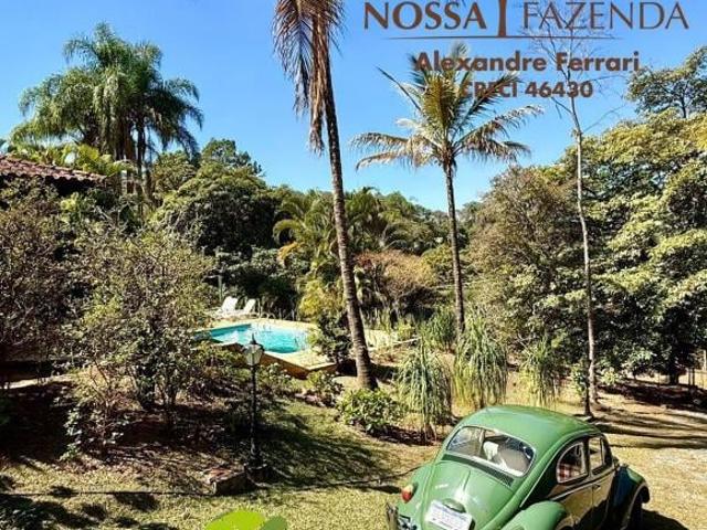 Casa à venda no Condomínio Nossa Fazenda em Esmeraldas MG