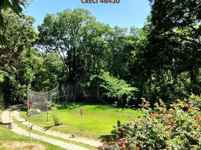 Casa à venda no Condomínio Nossa Fazenda em Esmeraldas MG