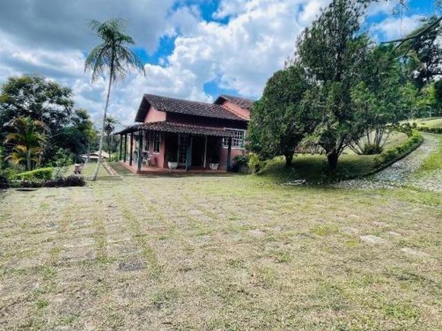 Casa à venda no Condomínio Nossa Fazenda
