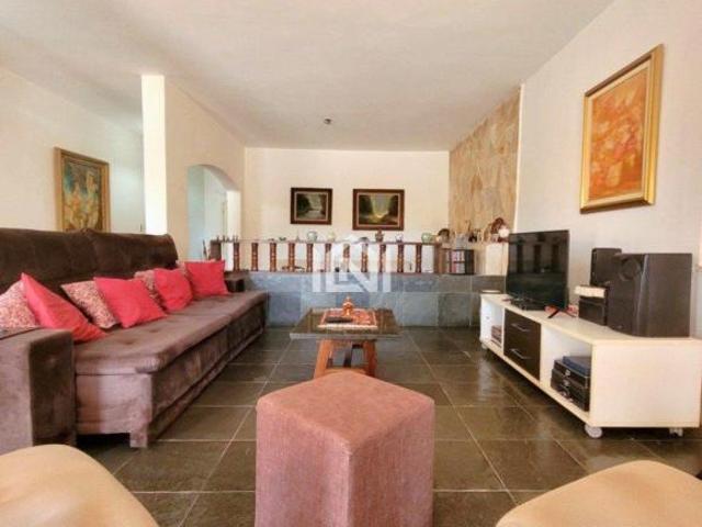 Casa à venda no condomínio Nova Higienópolis