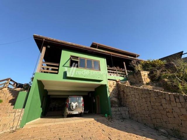 Casa à venda no condomínio Nova Suiça I, em Valinhos, com 3 quartos