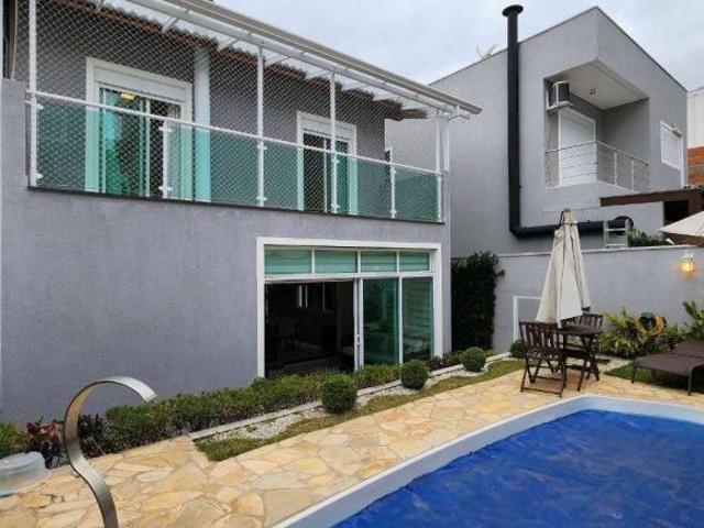 Casa à venda no condomínio Palm Hills Granja Viana