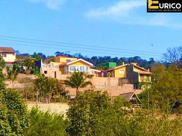 Casa à venda no Condomínio Parque Suiço em Valinhos/SP