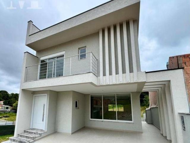 Casa à venda no condomínio Paysage Terrara, Pilarzinho. 3 suítes, Espaço gourmet, hidromassagem, ter
