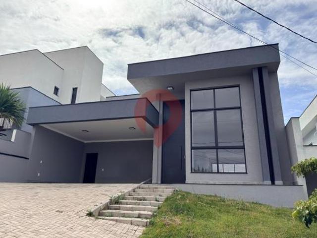Casa a venda no Condomínio Pitangueiras em Valinhos