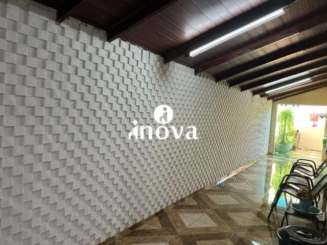 Casa a venda no Condomínio Portal Beija Flor