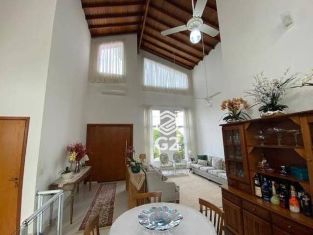 Casa à Venda no Condomínio Portal do Ipês com 03 suítes sendo 01 com closet, Indaiatuba – Sp