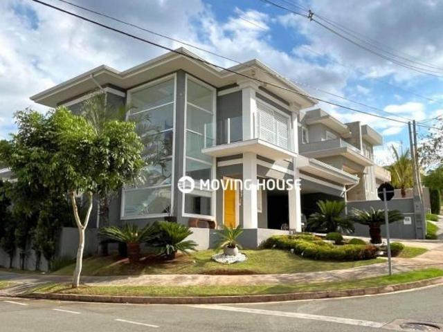 Casa à Venda no Condomínio Portal do Jequitibá Valinhos/SP