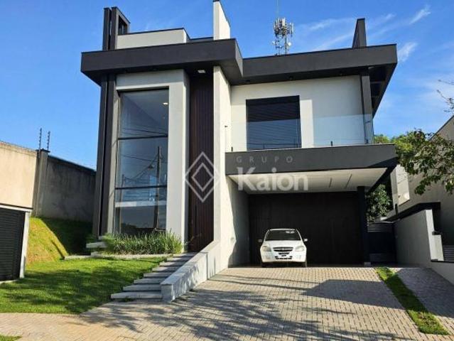 Casa à venda no Condomínio Portal dos Bandeirantes na cidade de Salto/SP