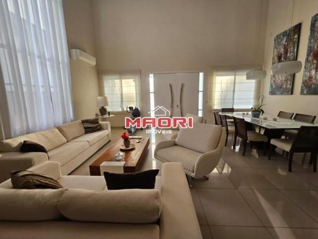 Casa à venda no Condomínio Porto Seguro Village em Valinhos