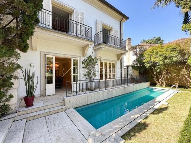 Casa à venda no Condomínio Plátanos Cidade Jardim – 1.194 m², 4 suítes, elevador, piscina privativa