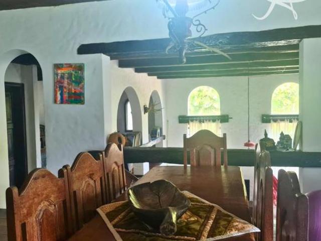 Casa à venda no Condomínio Praia Vermelha – Fundo para a represa!