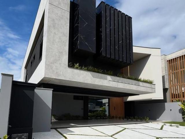 Casa a venda no Condomínio Real Park Arujá