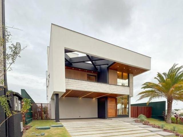 Casa a venda no Condomínio Real Park Arujá