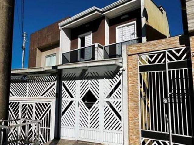 Casa à venda no Condomínio Real Park, em Caieiras, com pé direito duplo, área gourmet e vista privi