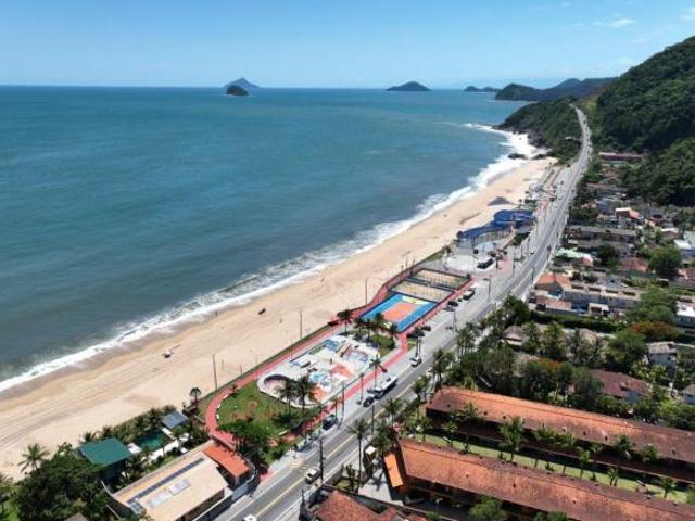 Casa à Venda no Condomínio Recanto do Barão – Frente ao Mar
