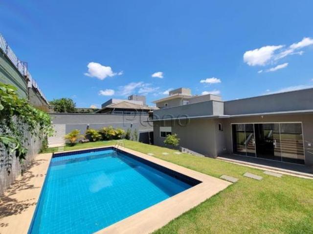 Casa à Venda no Condomínio Reserva dos Vinhedos em Louveira, no bairro Capivari