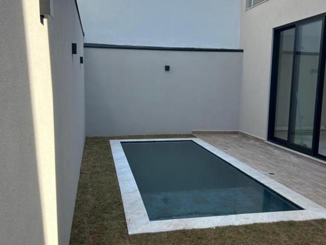 CASA À VENDA NO CONDOMÍNIO RESERVA ERMIDA COM 3 DORMITÓRIOS E ESCRITÓRIO BAIRRO ELOYCHAVES JUNDI