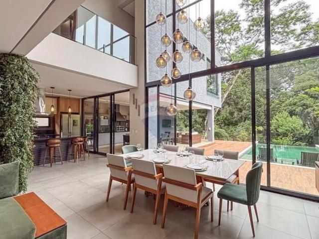 Casa à venda no Condomínio Reserva Santa Maria