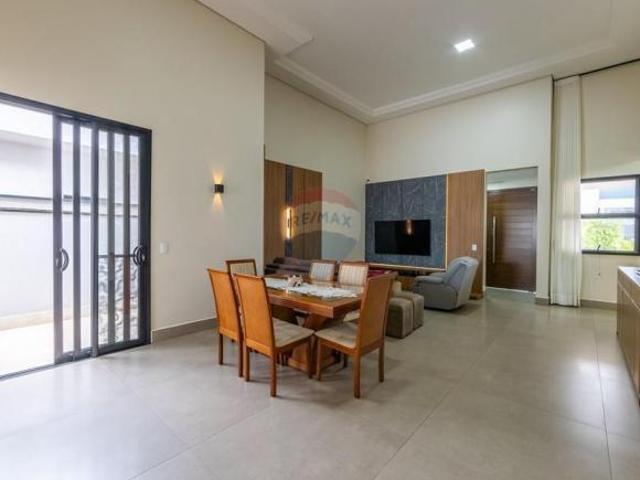 Casa à venda no Condomínio Residencial Villa Bella Siena com 3 suítes em Paulina /SP