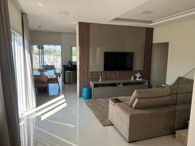 Casa à Venda no Condomínio Residencial Vivenda das Pitangueiras em Valinhos, no bairro Bosque dos Eu