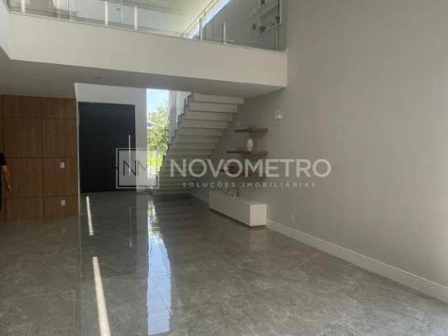 Casa à Venda no Condomínio Residencial Arborais | Modernidade com 3 Suítes e Espaço Gourmet