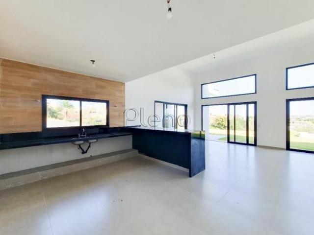 Casa à Venda no Condomínio Residencial Jardim Primavera em Louveira
