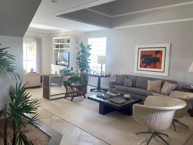 Casa à Venda no Condomínio Residencial Millenium em Valinhos, no bairro Jardim R