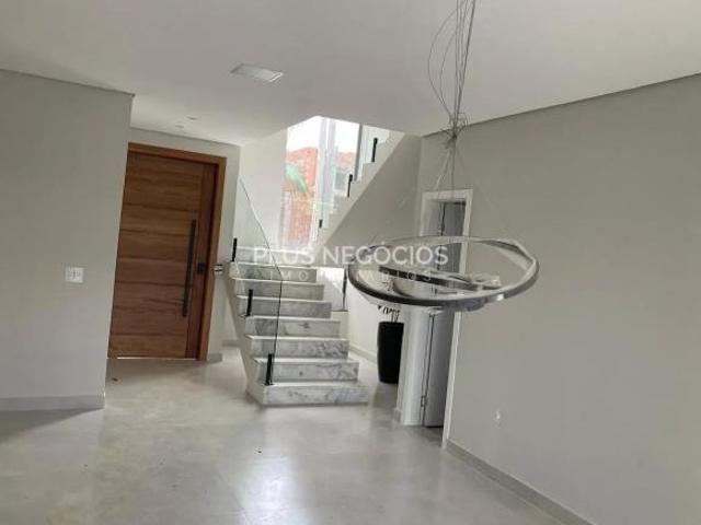 Casa à Venda no Condomínio Residencial Pampulha Sorocaba 4 Dormitórios 2 Suítes Piscina 220 m²