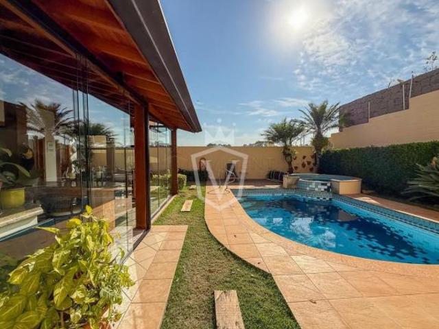 Casa á venda no Condomínio Residencial Quinta da Malota II