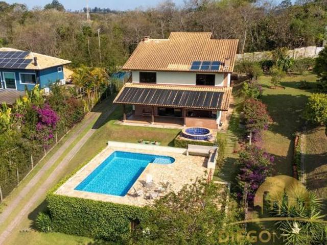 Casa à Venda no Condomínio Riviera do Jaguari – Piracaia/SP