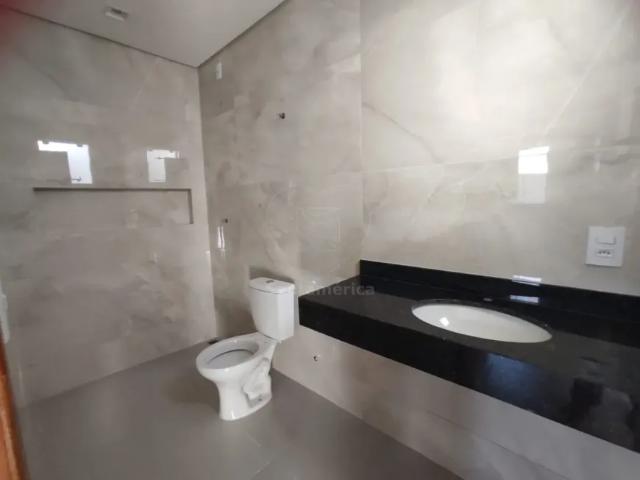 Casa à venda no Condomínio Royal Norte Residence com 3 quartos na Região Norte de Londrina