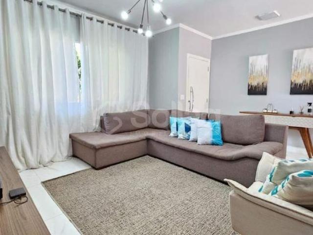Casa á venda no condomínio São Francisco em Vinhedo, interior de São Paulo