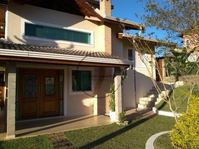 Casa à venda no Condomínio Santa Fé I em Piracaia