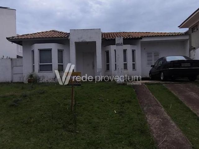 Casa à venda no condomínio San Conrado com 2 suítes