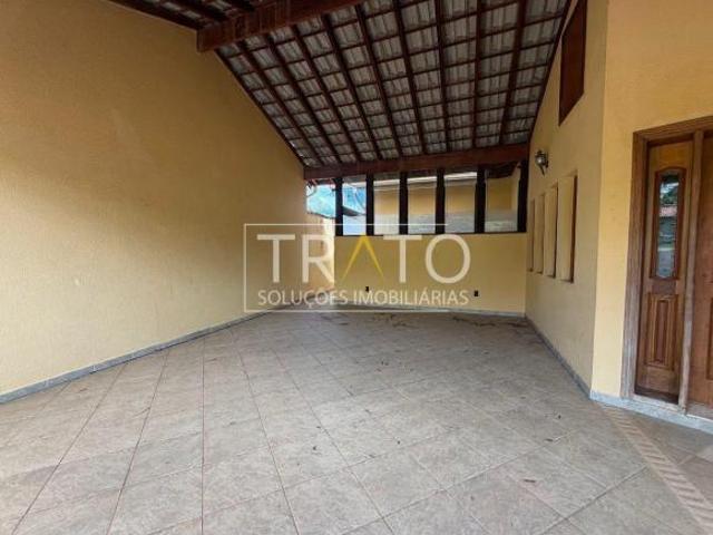 Casa à venda no Condomínio San Conrado com 4 quartos, sendo 1 suíte