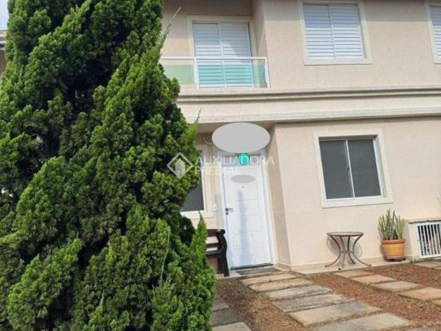 Casa à venda no Condomínio San Leopold Espaço, conforto e lazer para sua família