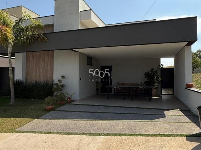 Casa à venda no Condomínio Saint Paul em Itu, com 3 suítes