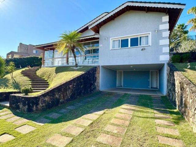 Casa à venda no Condomínio Serra da estrela em Atibaia