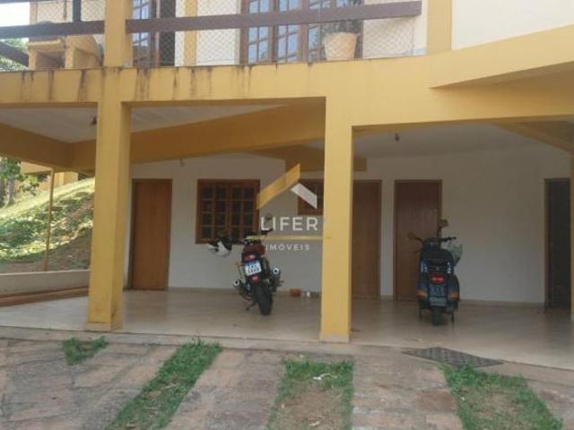 Casa à Venda no Condomínio Sítio da Moenda em Itatiba com 3 Dormitórios, Piscina